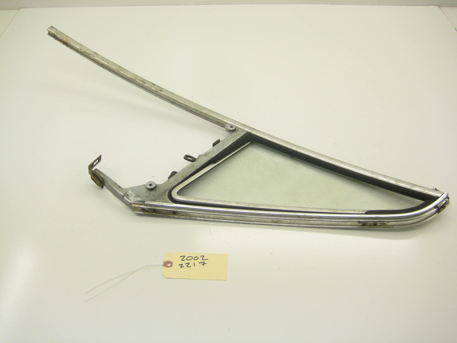 Drivers Left Side Triangle Vent Window - Classic Daily