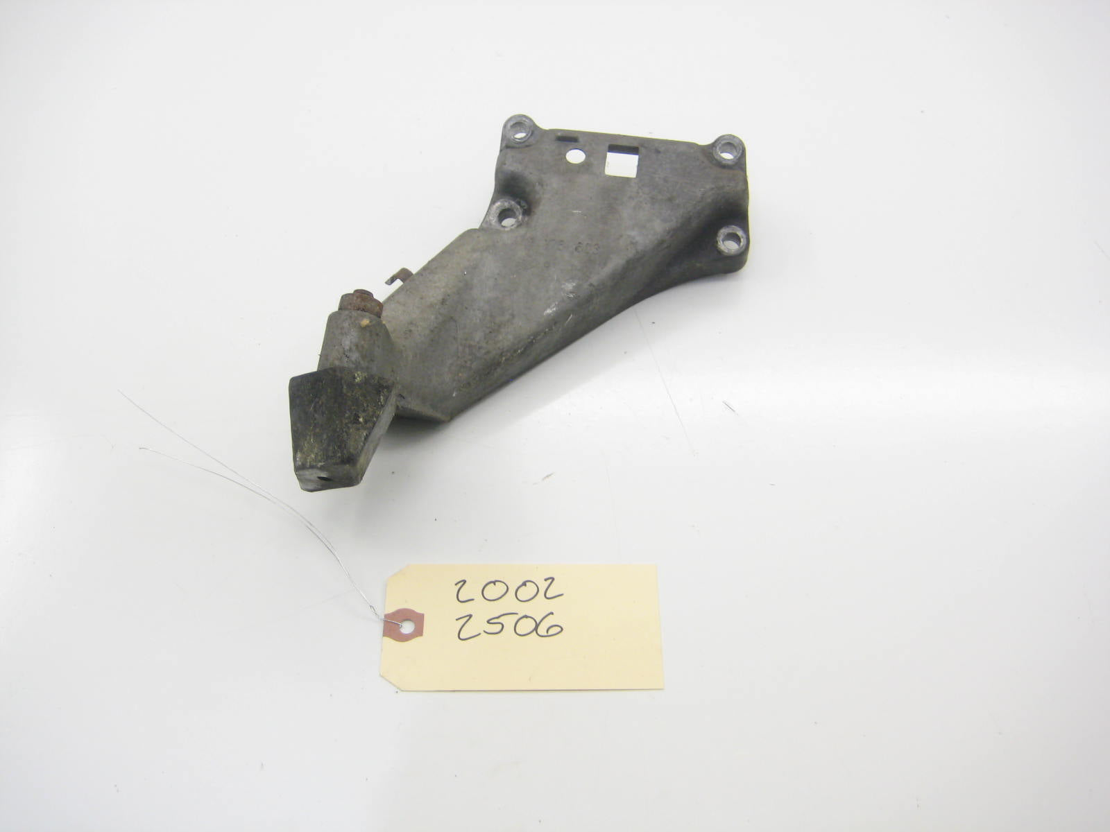 M20 528E Engine Passenger Mount Arm - Classic Daily