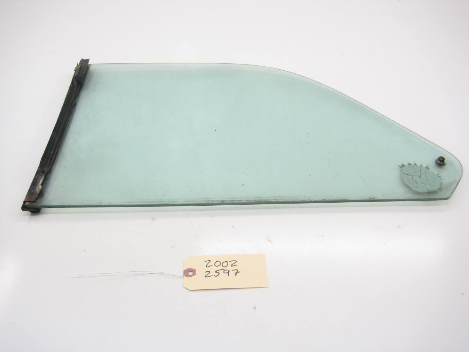 Right Passenger Pop Out Window And Bracket - Classic Daily