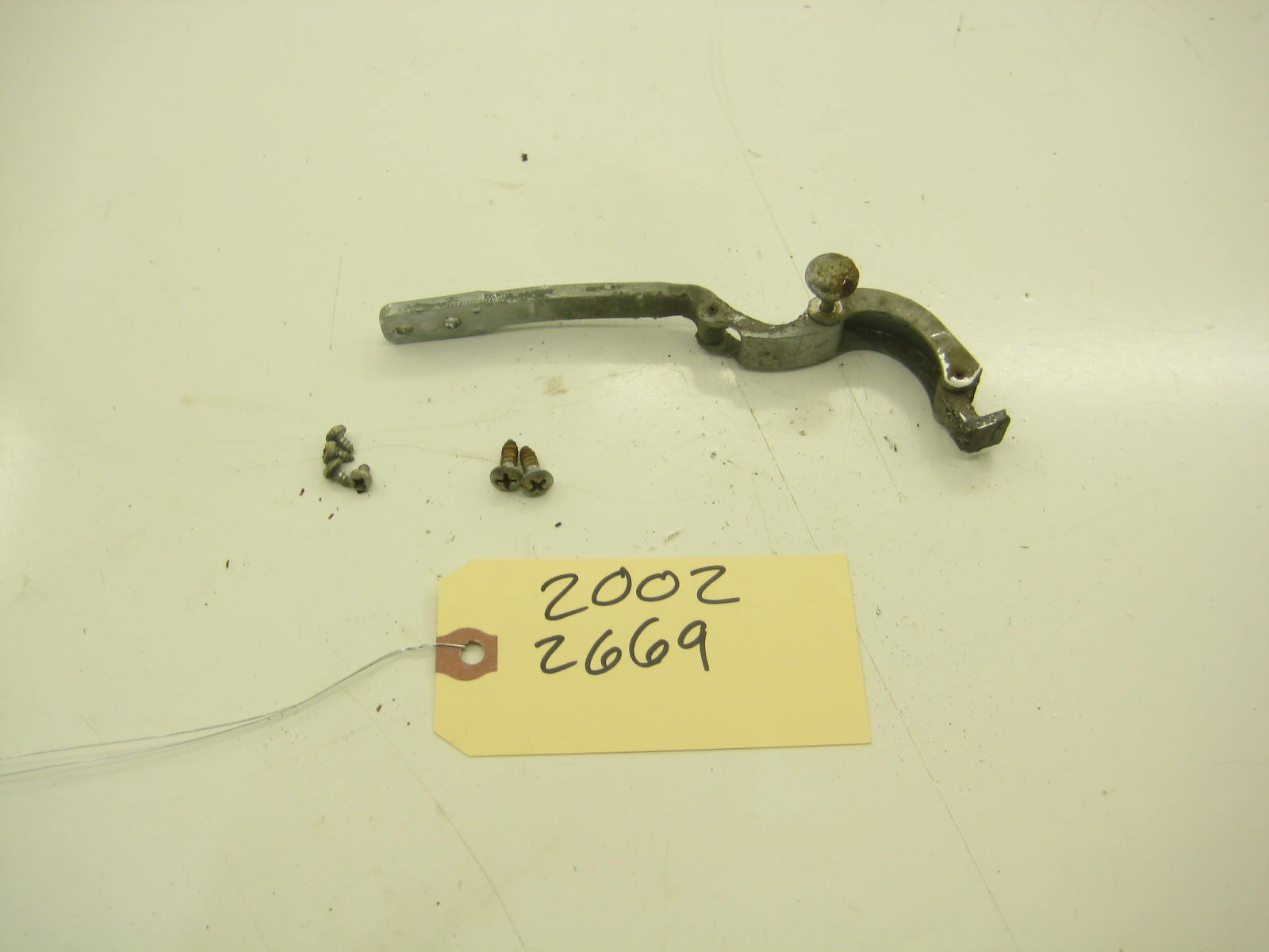 Early Rear Pop Out Window Latch - Classic Daily