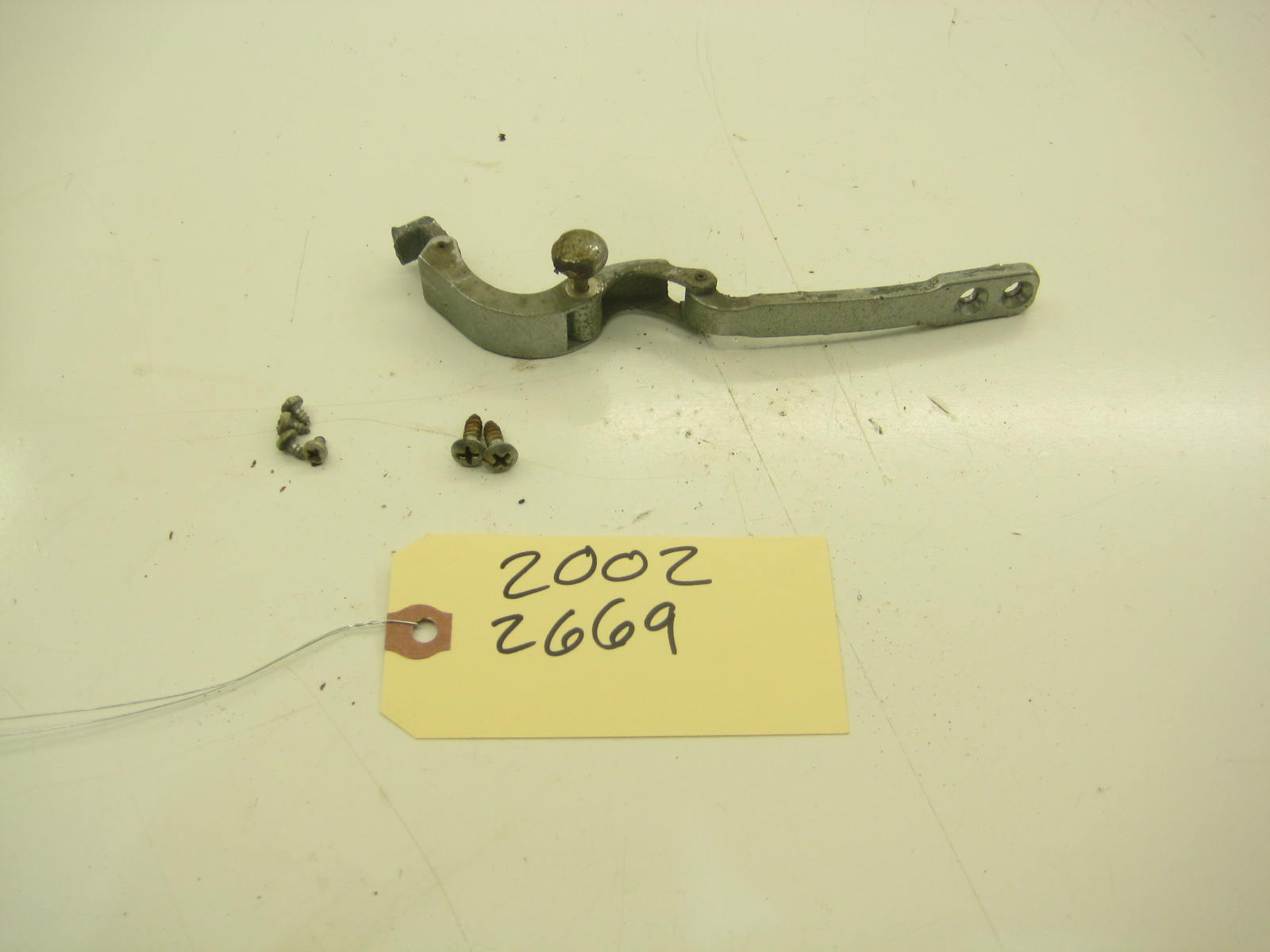 Early Rear Pop Out Window Latch - Classic Daily