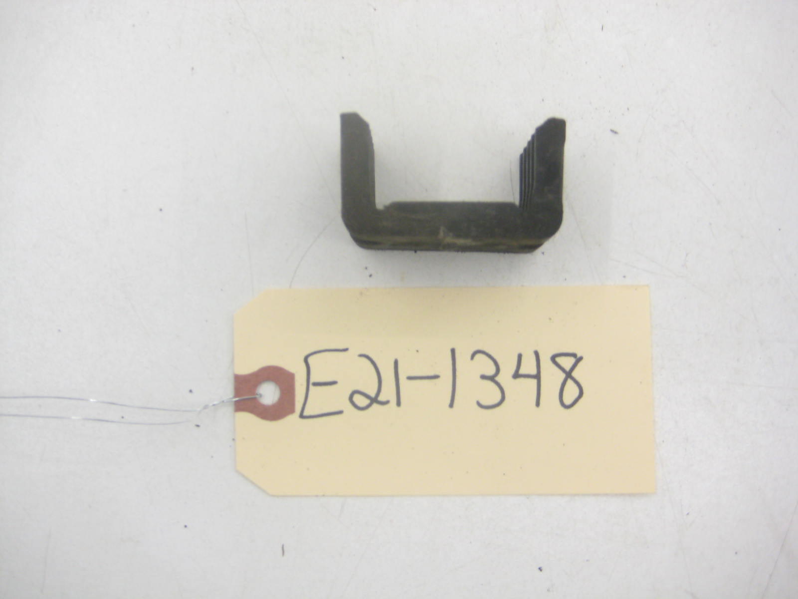 Lower Radiator Rubber - Classic Daily