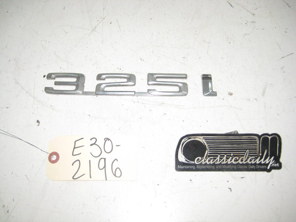 325i Rear Trunk Emblem - Classic Daily