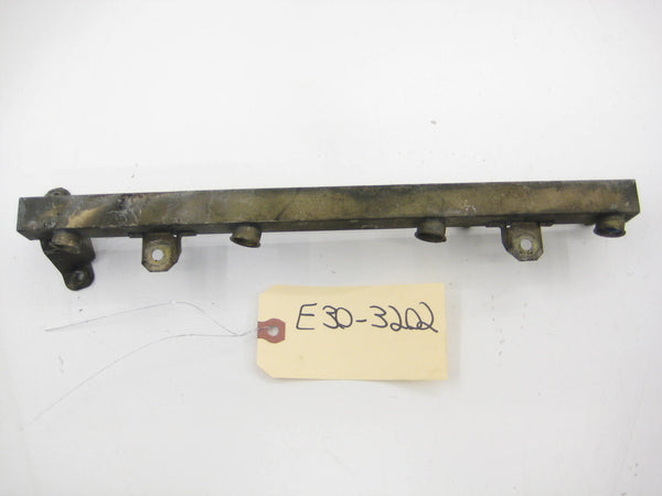 M10 318 Fuel Rail - Classic Daily