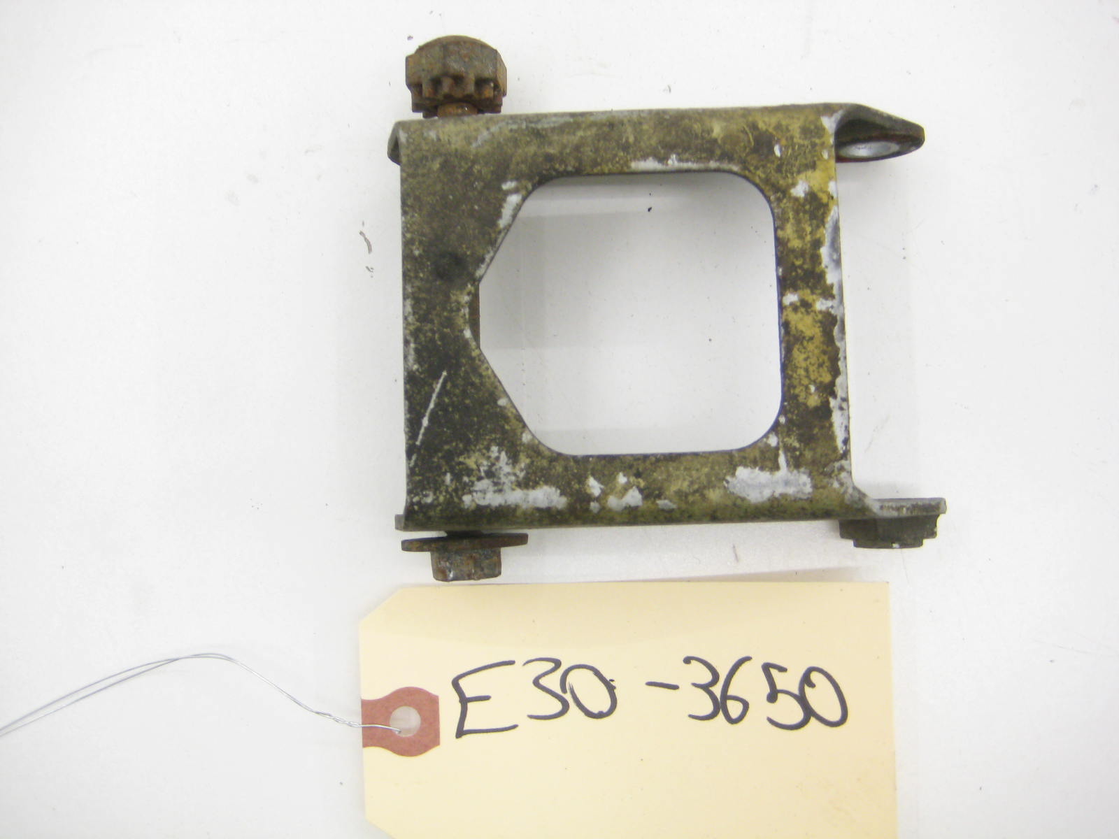 M42 Upper Alternator Bracket - Classic Daily