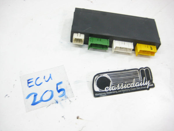 Ecu Computer Gm 61.35-1379739 General Module - Classic Daily